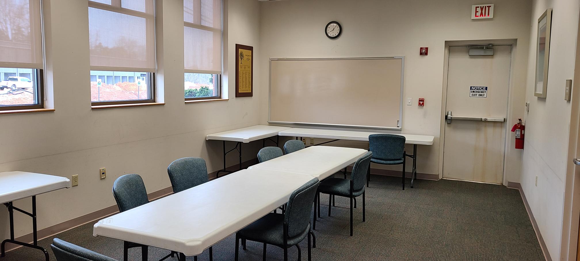 Halls Branch meeting room | Knox County Public Library